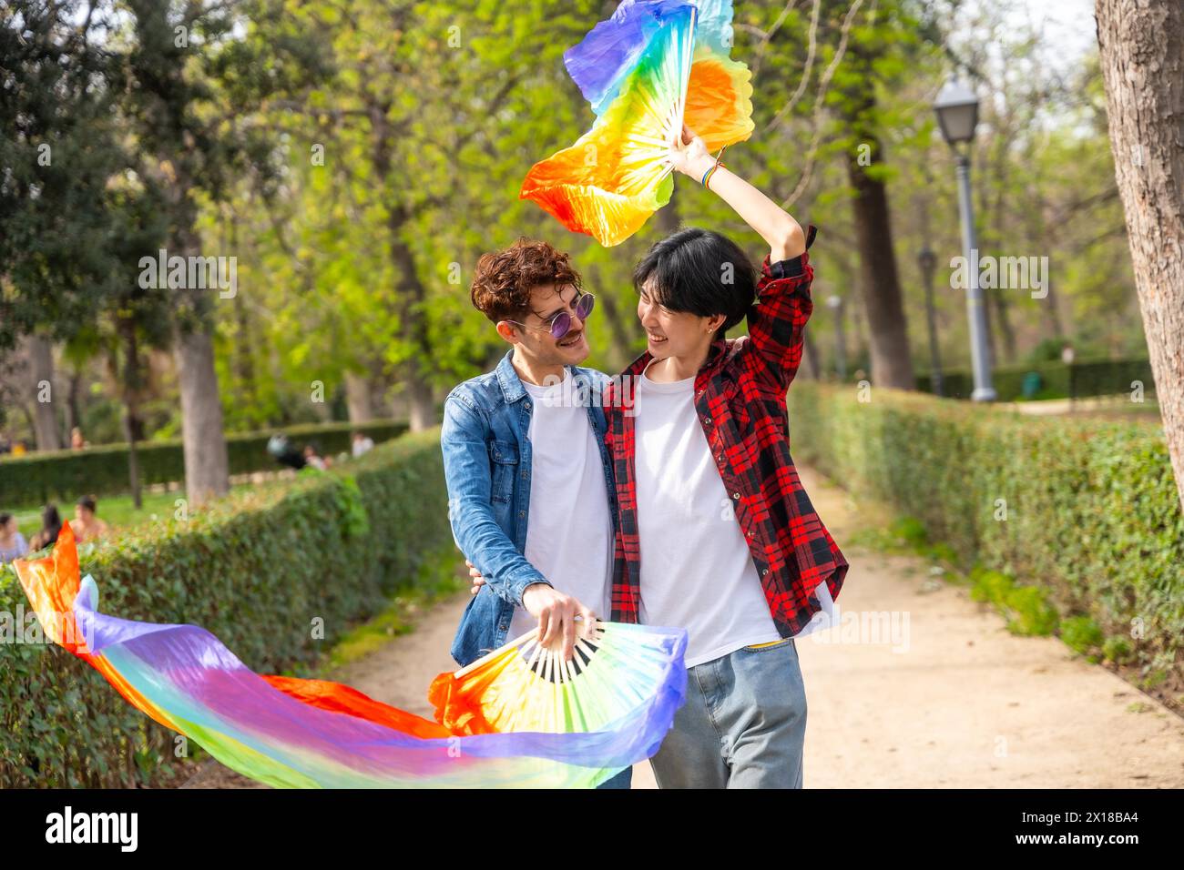 Male gay couple walking hi-res stock photography and images - Alamy