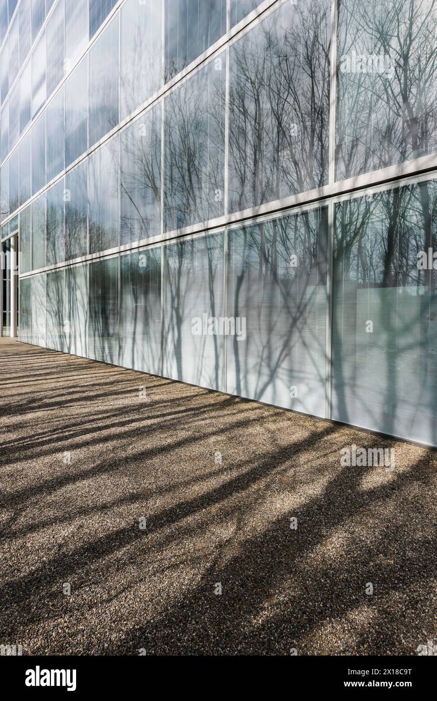 Modern architecture, office building, architects Sejima & Nishizawa ...