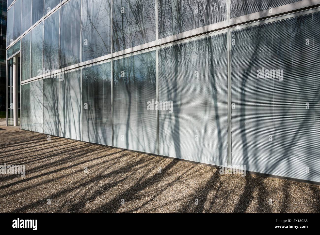 Modern architecture, office building, architects Sejima & Nishizawa ...