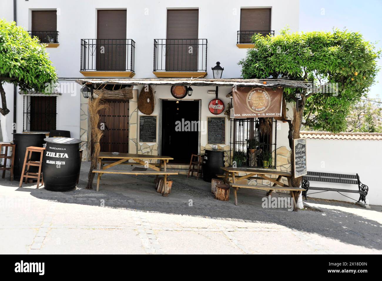 Bar spain facade hi-res stock photography and images - Alamy