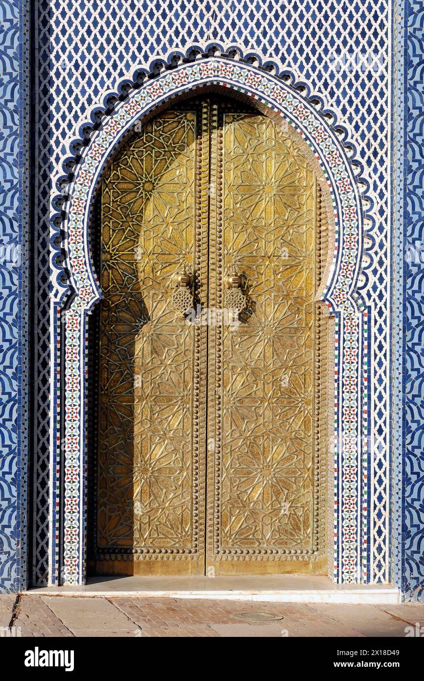 Artfully designed portal Dar el-Makhzen Place des Alaouites Fes El-Jdid ...