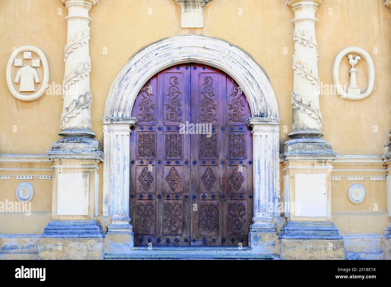 El Calvario Church, Leon, Nicaragua, Ornate baroque wooden door with ...