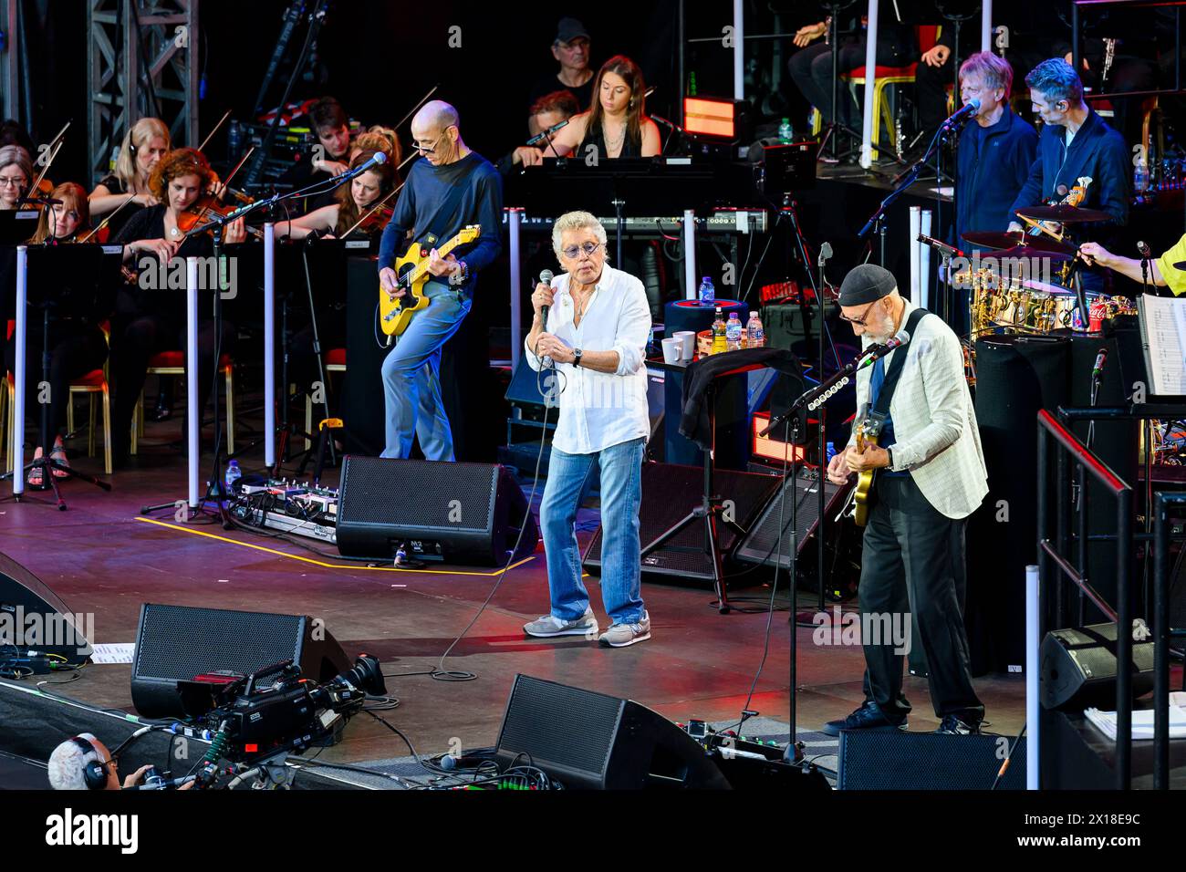 Edinburgh Castle Concerts, The Who Roger Daltrey Stock Photo - Alamy