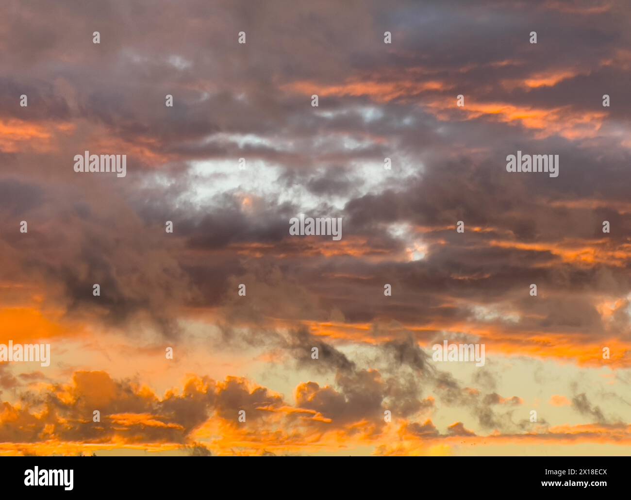 Light grey blanket hi-res stock photography and images - Alamy