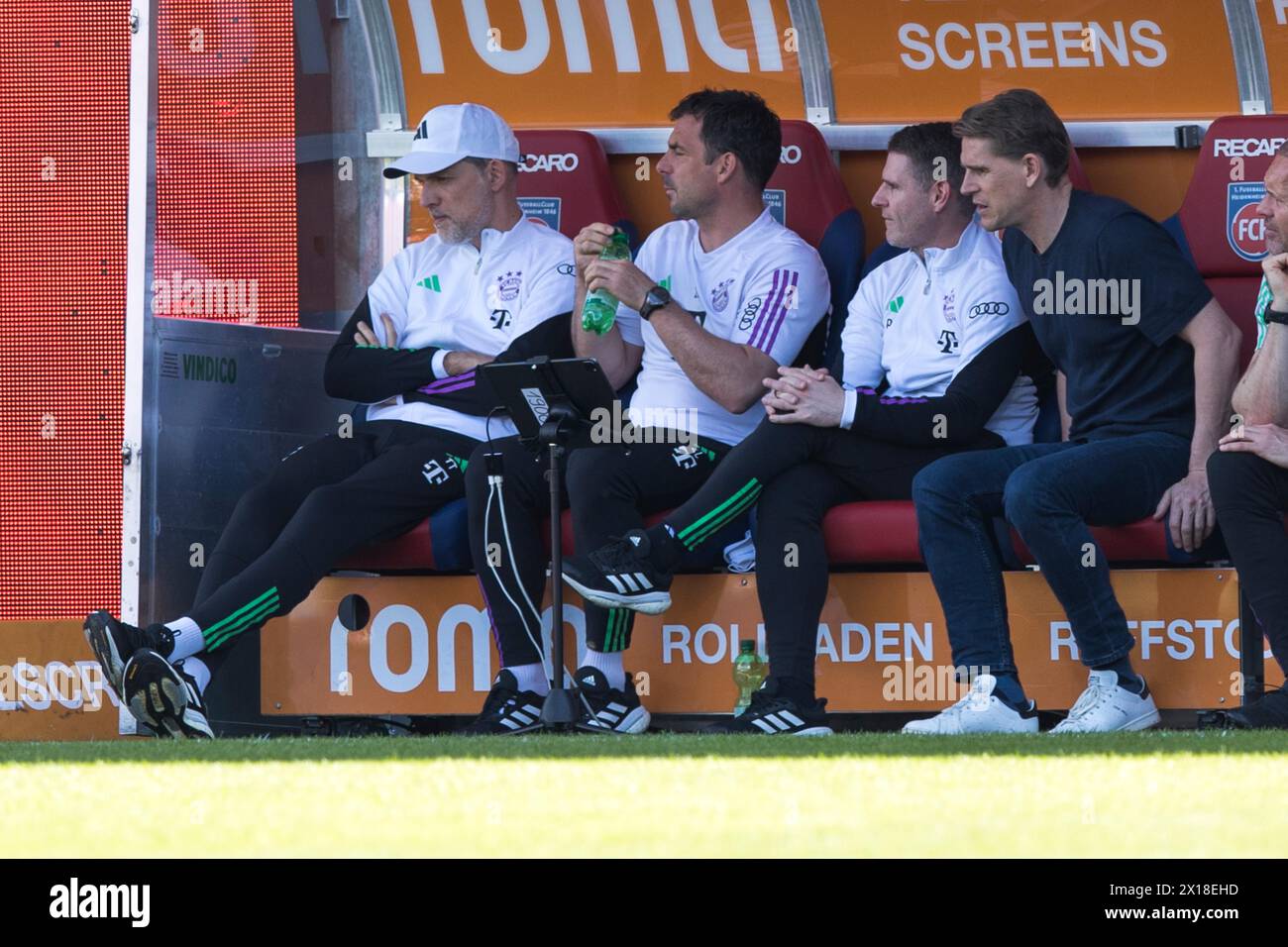 Football match, coach Thomas TUCHEL Bayern Munich, left, looks bored ...