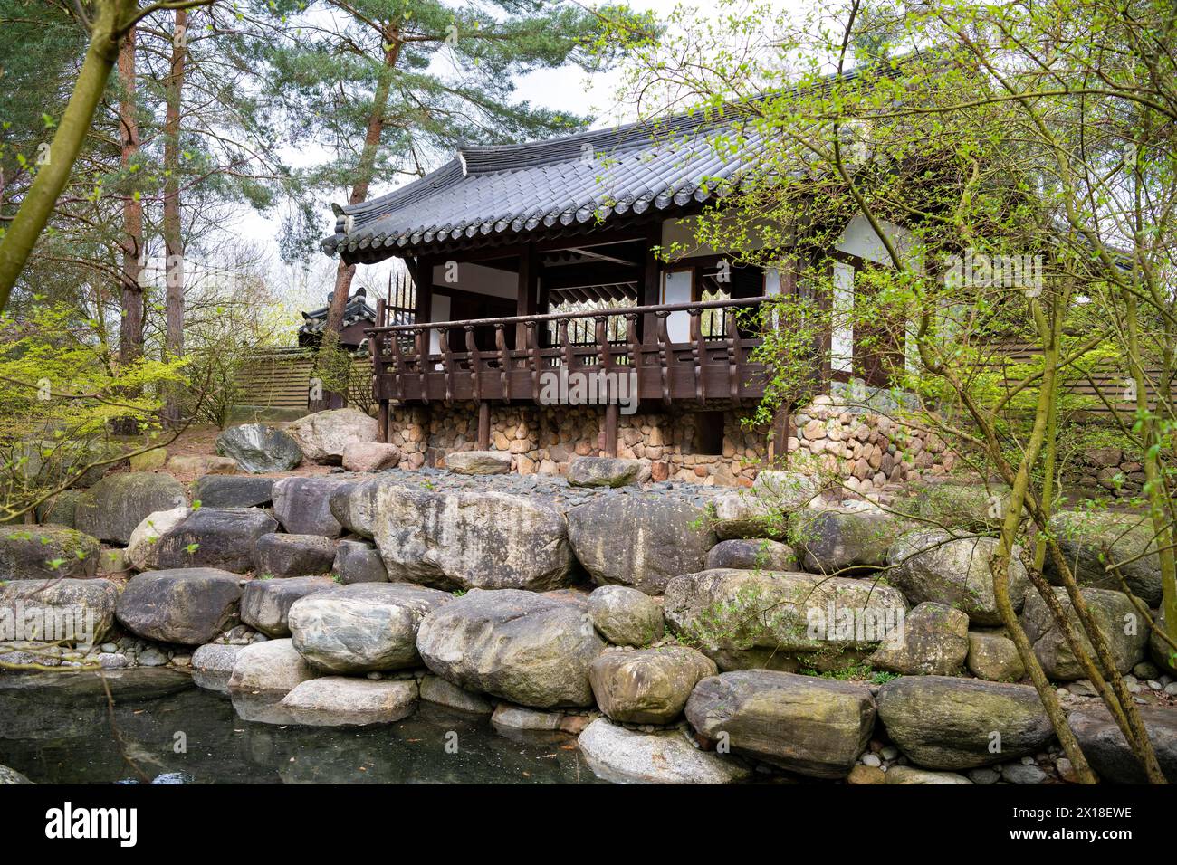Traditional Korean house, Kye Zeong, Pavilion by the water, Korean ...