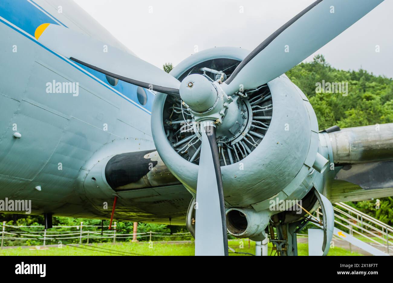 Three blade hi-res stock photography and images - Alamy