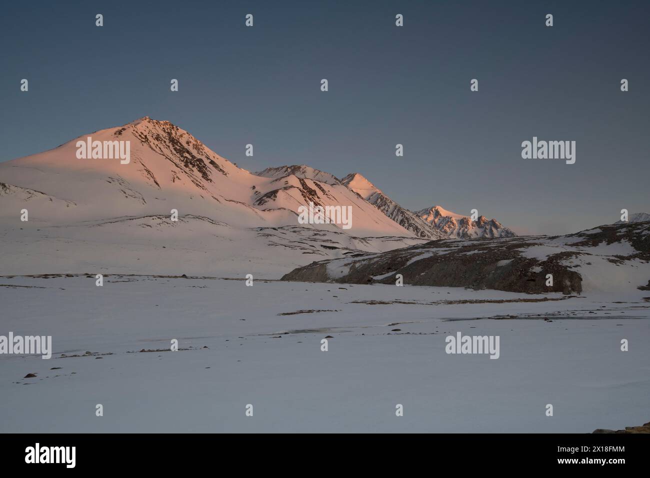 Altai tavan bogd national park hi-res stock photography and images - Alamy