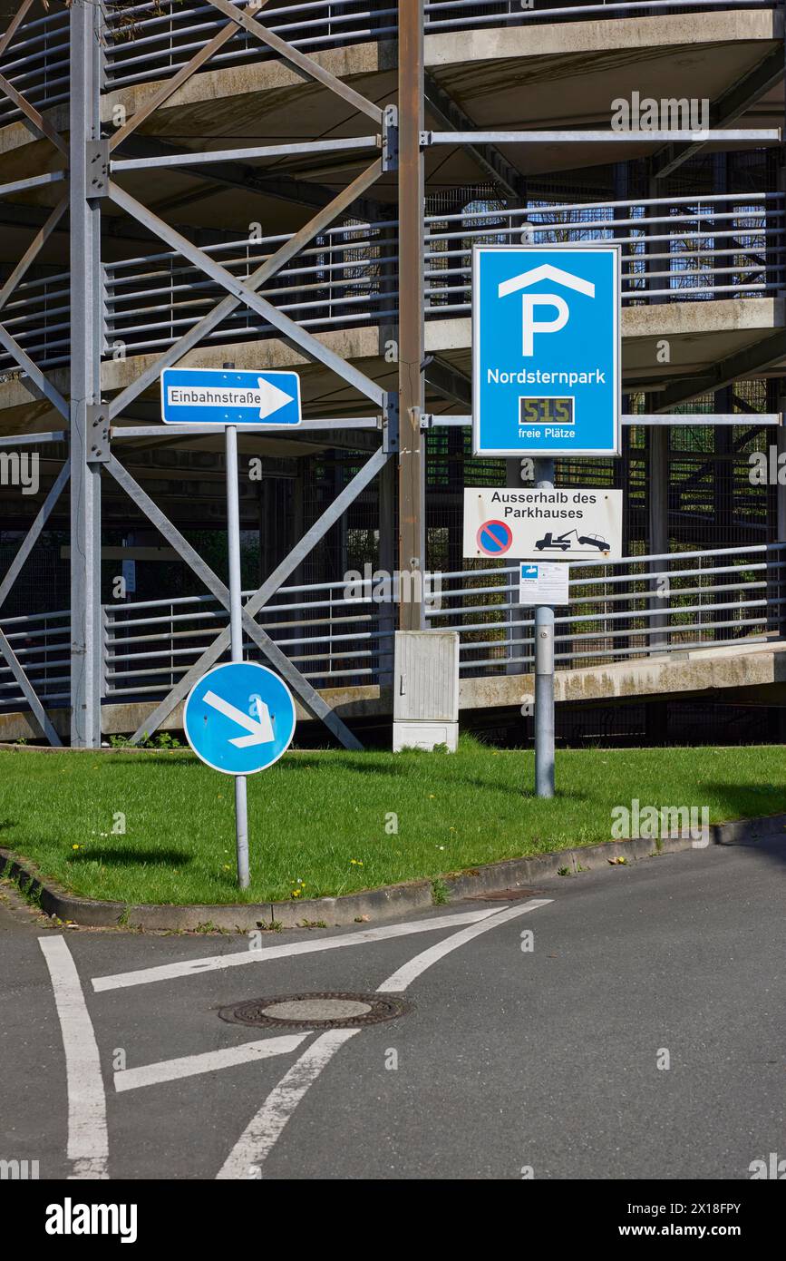 Car park one way sign hi-res stock photography and images - Alamy