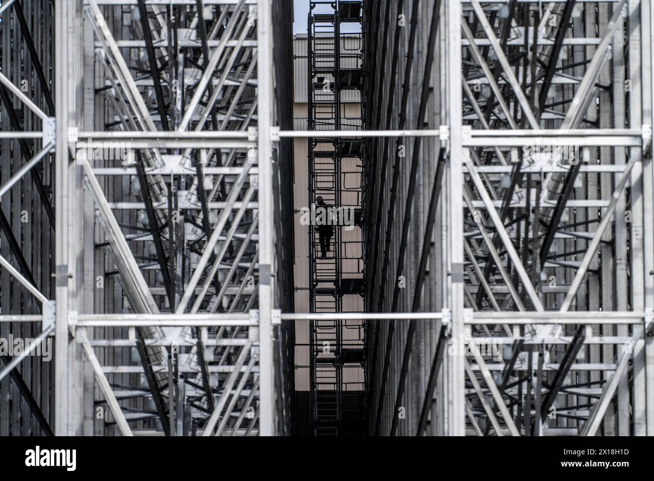Construction of a high-bay warehouse, storage system for high space ...