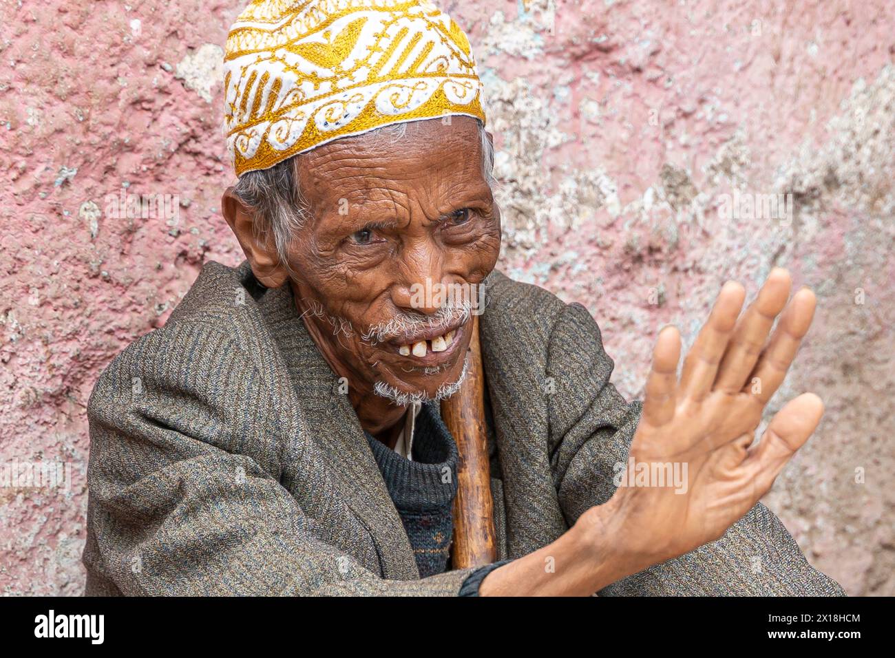 Portrait of an old Ethiopian man at Harar, Ethiopia Stock Photo - Alamy