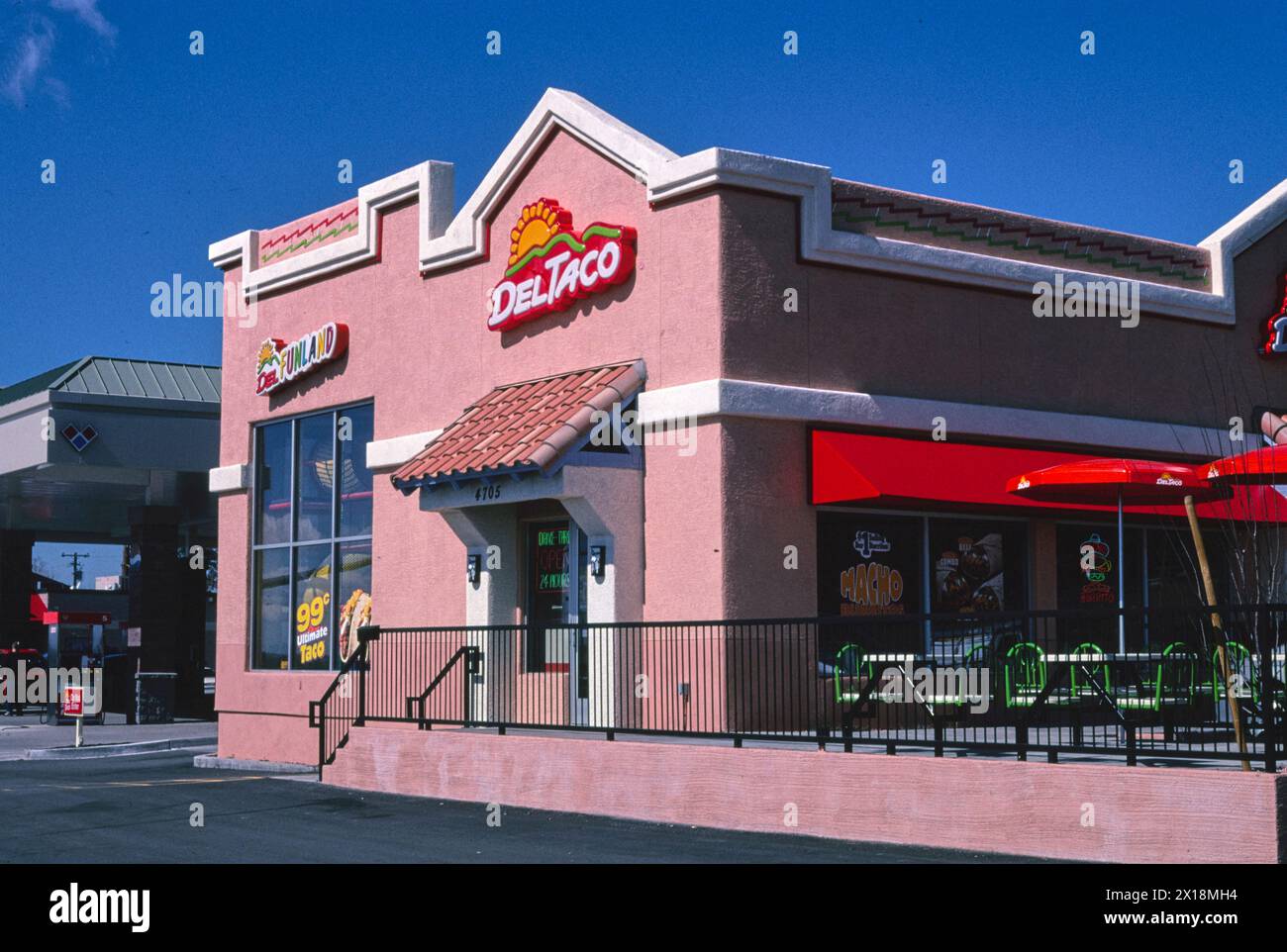 Del Taco Restaurant, B-40 (Route 66), Flagstaff, Arizona, 2003 Stock ...