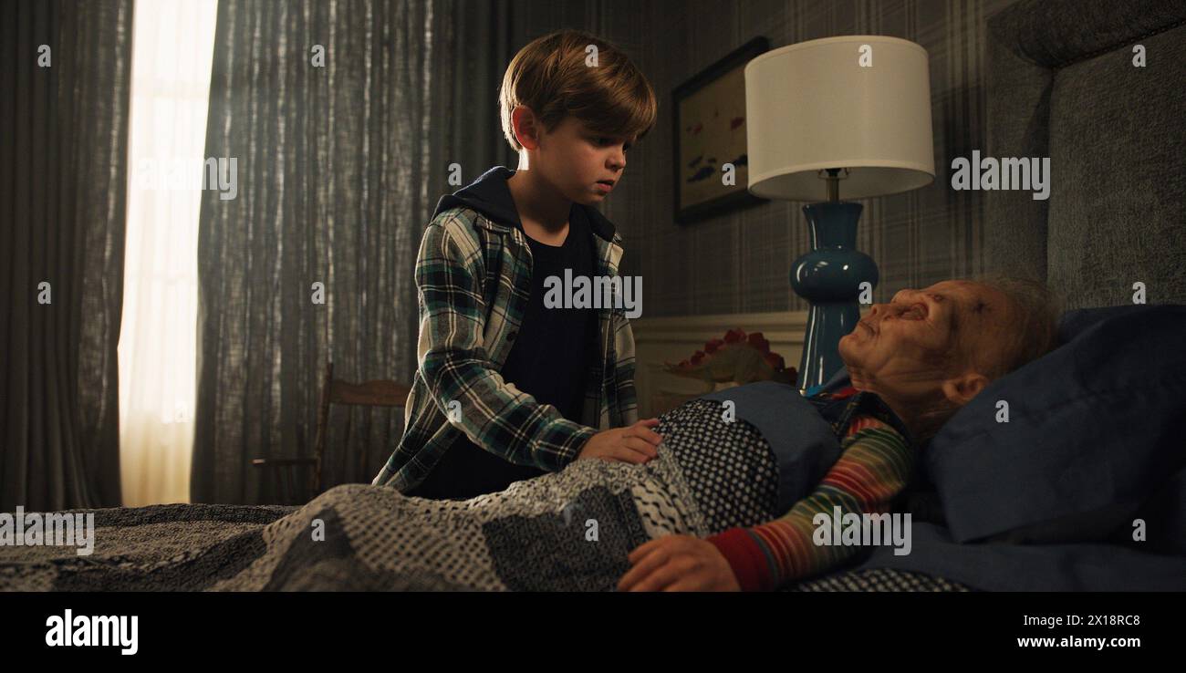 CHUCKY, from left: Callum Vinson, Chucky (voice: Brad Dourif), 'Death Becomes Her', (Season 3 ...