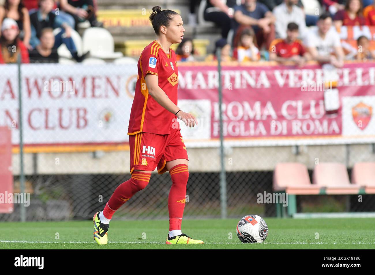 Roma, Lazio. 15th Apr, 2024. Elena Linari of AS Roma during the Serie A ...