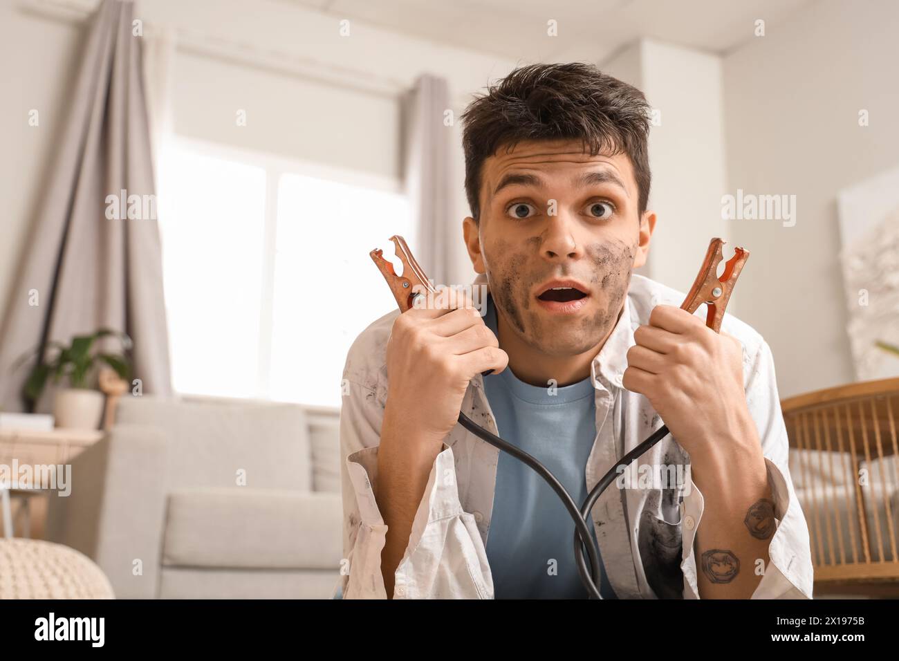 Electrocuted home hi-res stock photography and images - Alamy