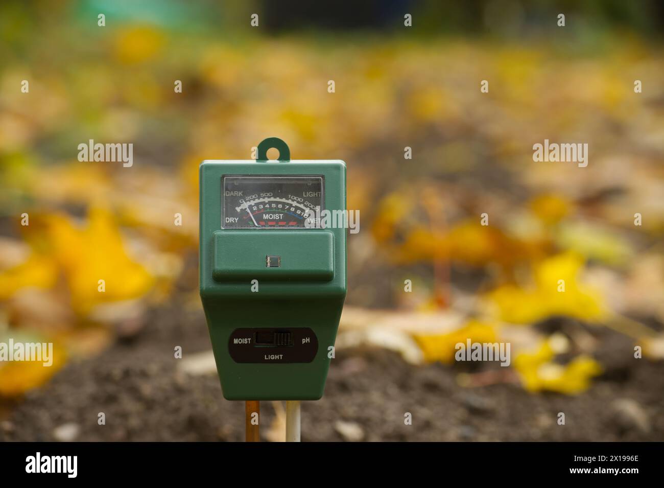 Agricultural meter to measure the soil pH, light and moisture level of ...