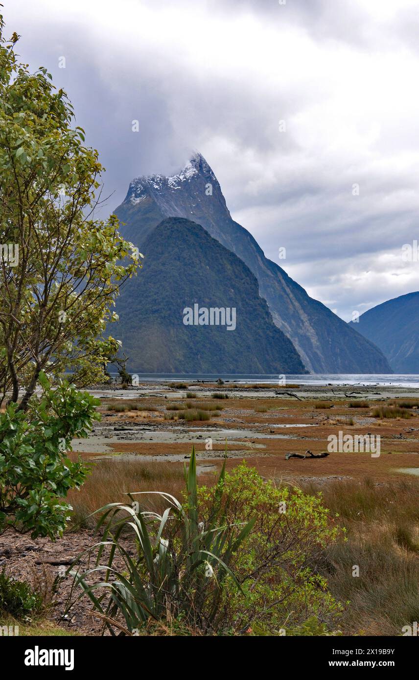 A selection of Alpine district shots from the South Island of New ...