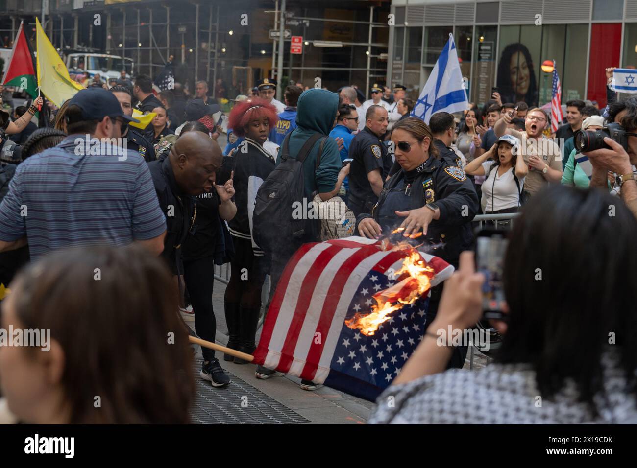 Buring american flag hi-res stock photography and images - Alamy