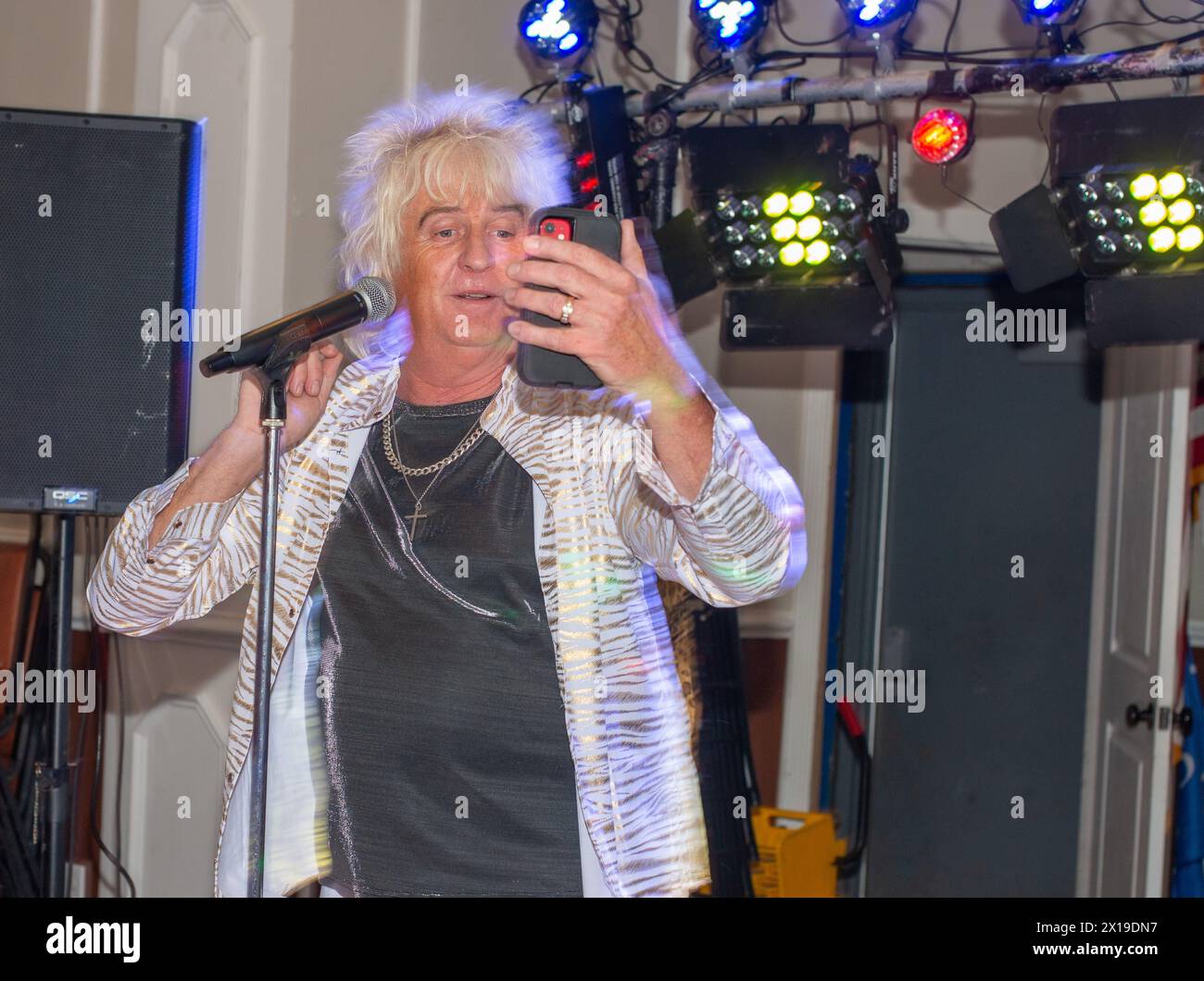 Tommy Edward, AKA Sir Rod, perform’s his Rod Stewart Tribute Show ...