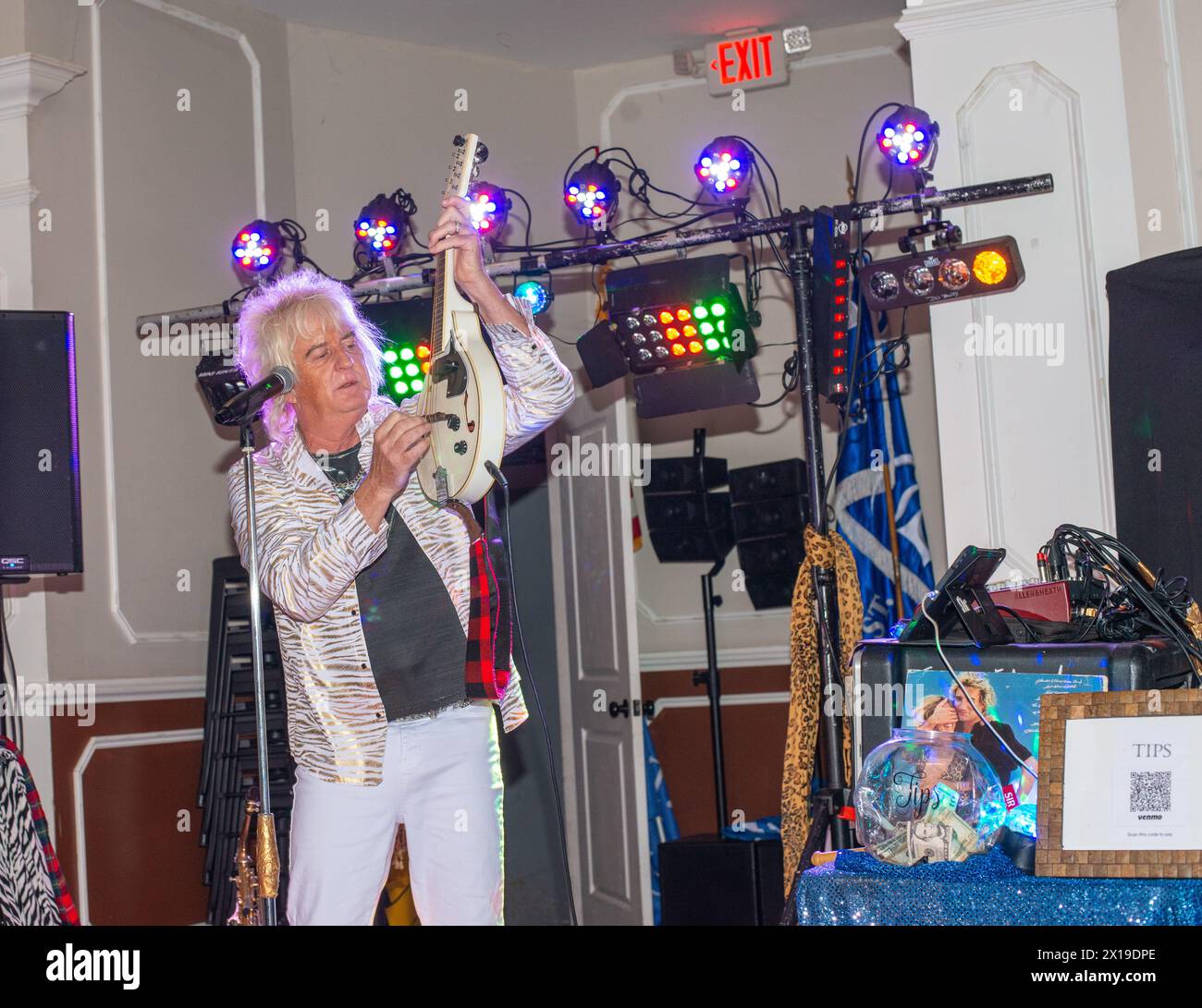 Tommy Edward, AKA Sir Rod, perform’s his Rod Stewart Tribute Show ...