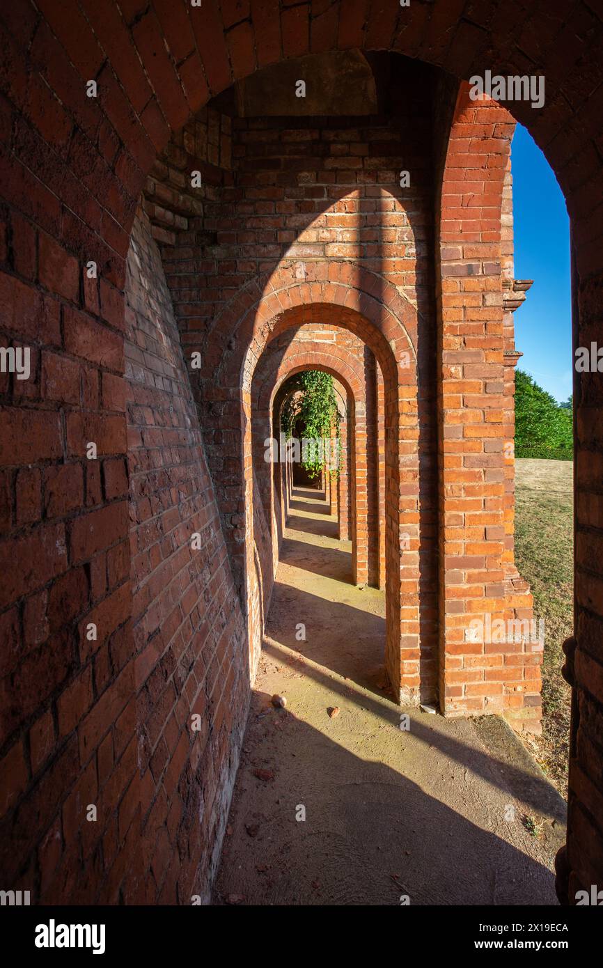 Brick arches hi-res stock photography and images - Alamy