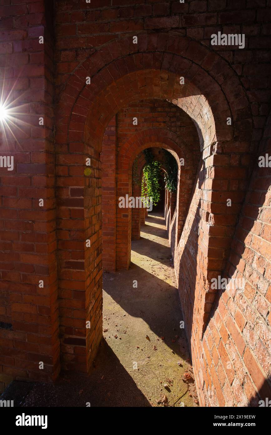 Listed red brick building hi-res stock photography and images - Alamy