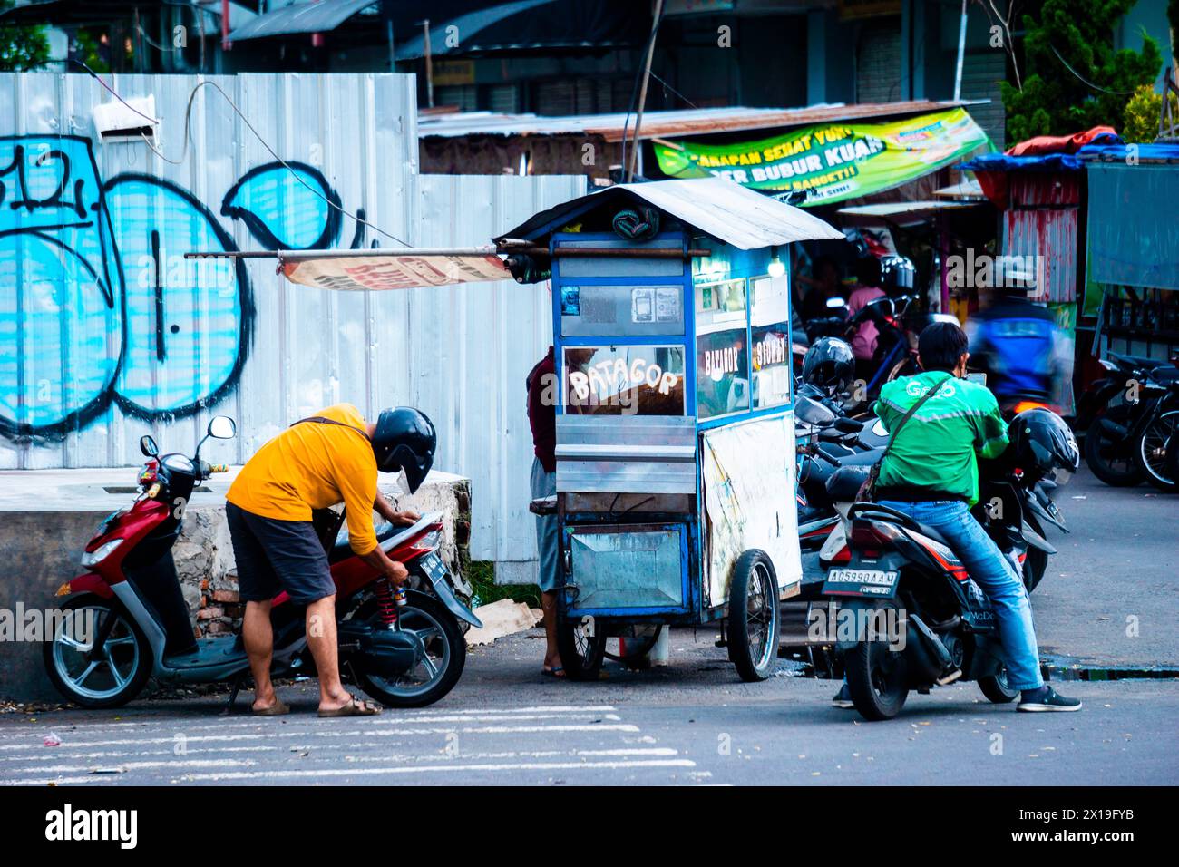 Transacting hi-res stock photography and images - Alamy