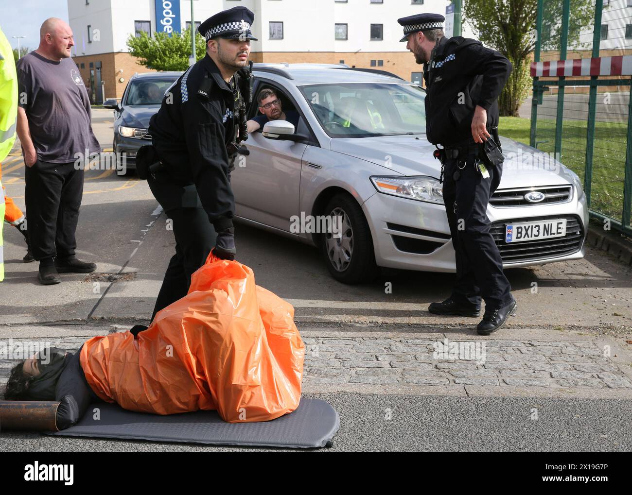 Access roads blocked hi-res stock photography and images - Alamy