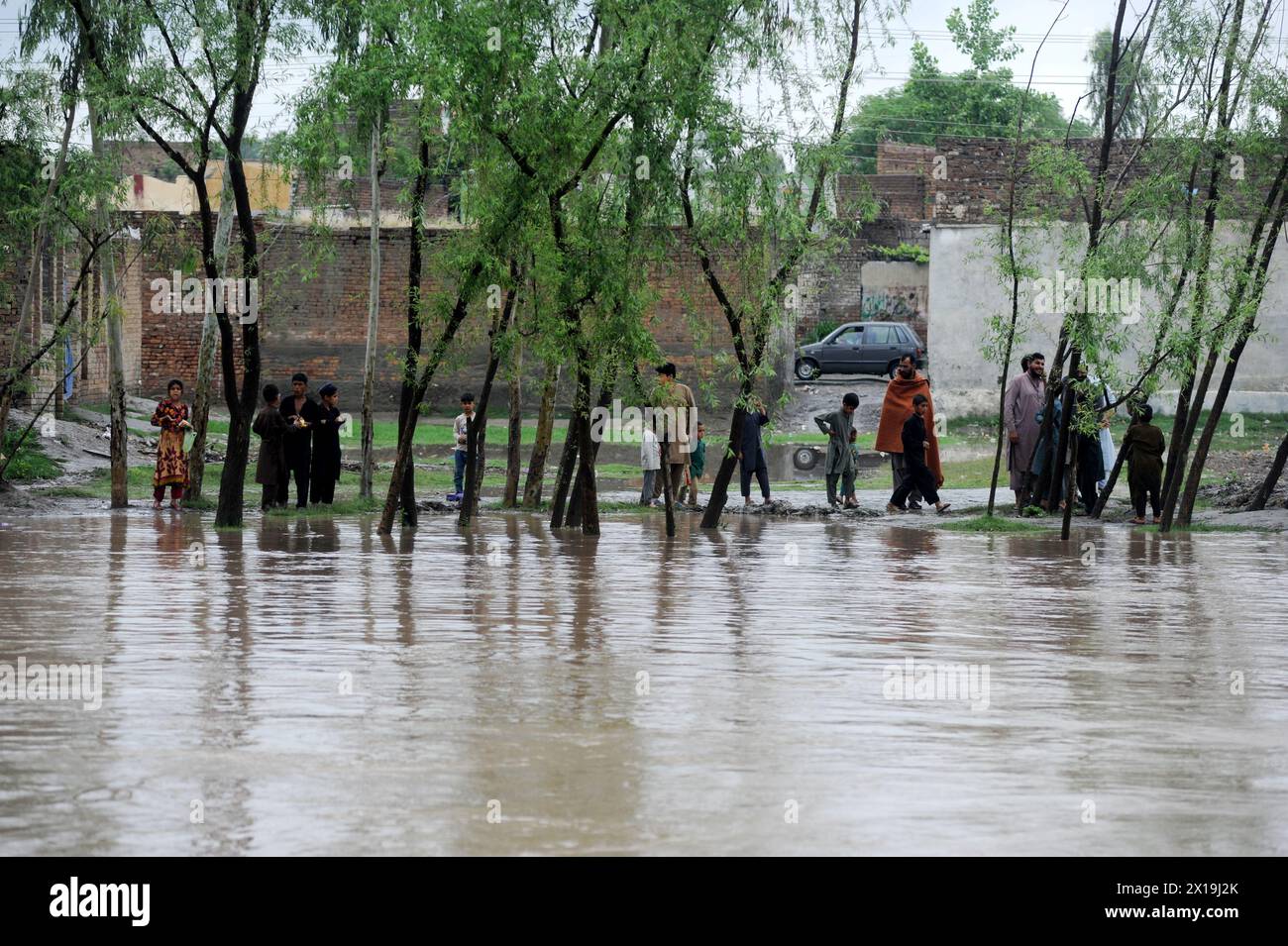 Peshawar, Peshawar, Pakistan. 15th Apr, 2024. Extreme weather ...