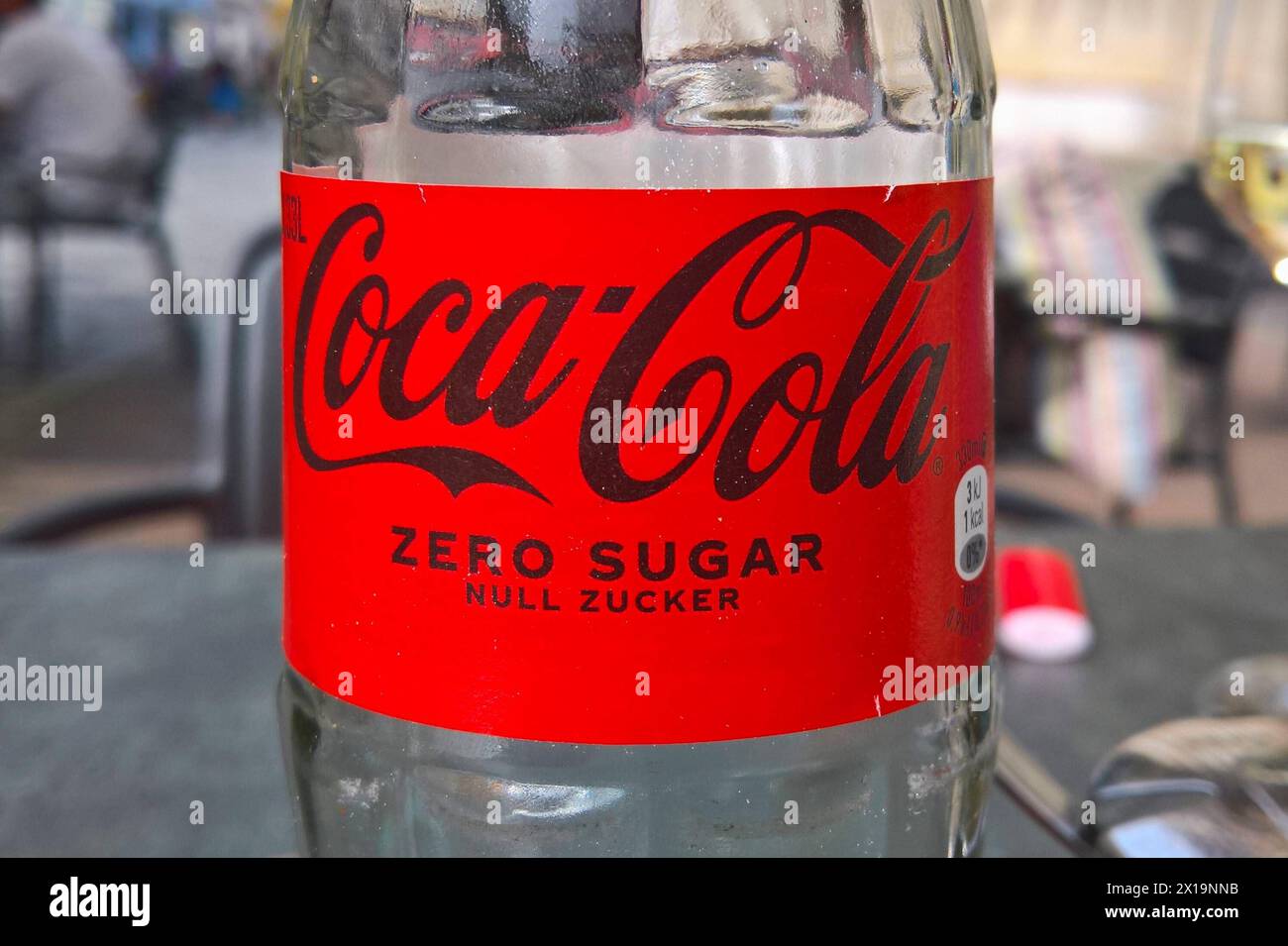 Leere Colaflasche, Coca Cola Zero - ohne Zucker *** Empty Coke bottle ...