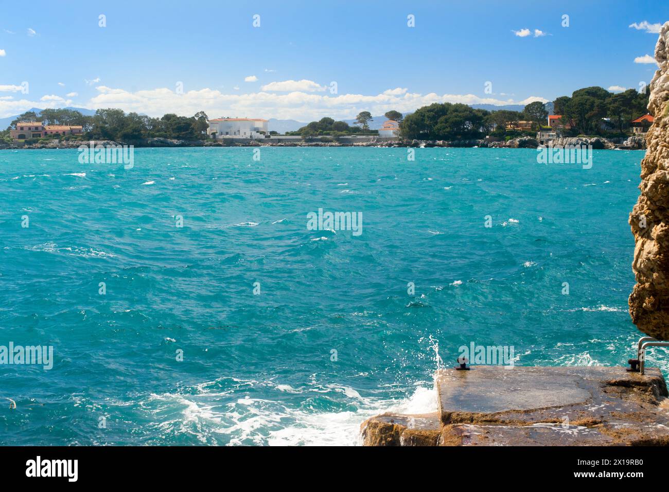 Billionaires bay antibes hi-res stock photography and images - Alamy