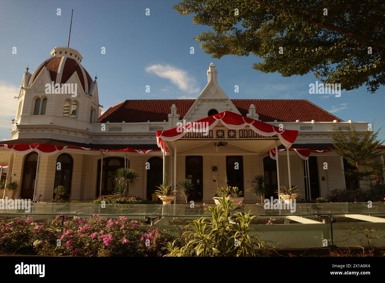 Balai Pemuda Surabaya is one of the historic buildings that is ...