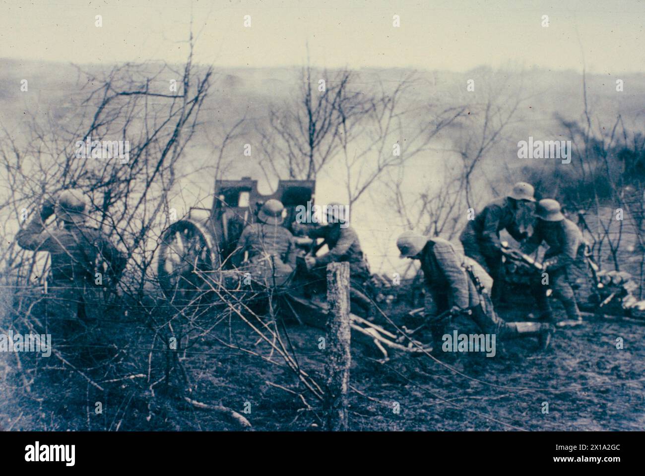 Ww1 artillery hi-res stock photography and images - Alamy