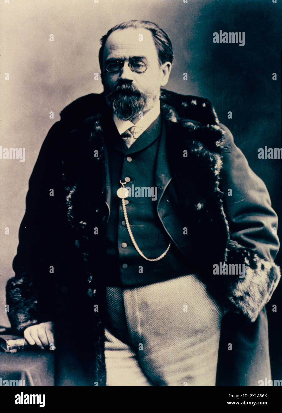 Portrait of emile zola hi-res stock photography and images - Alamy
