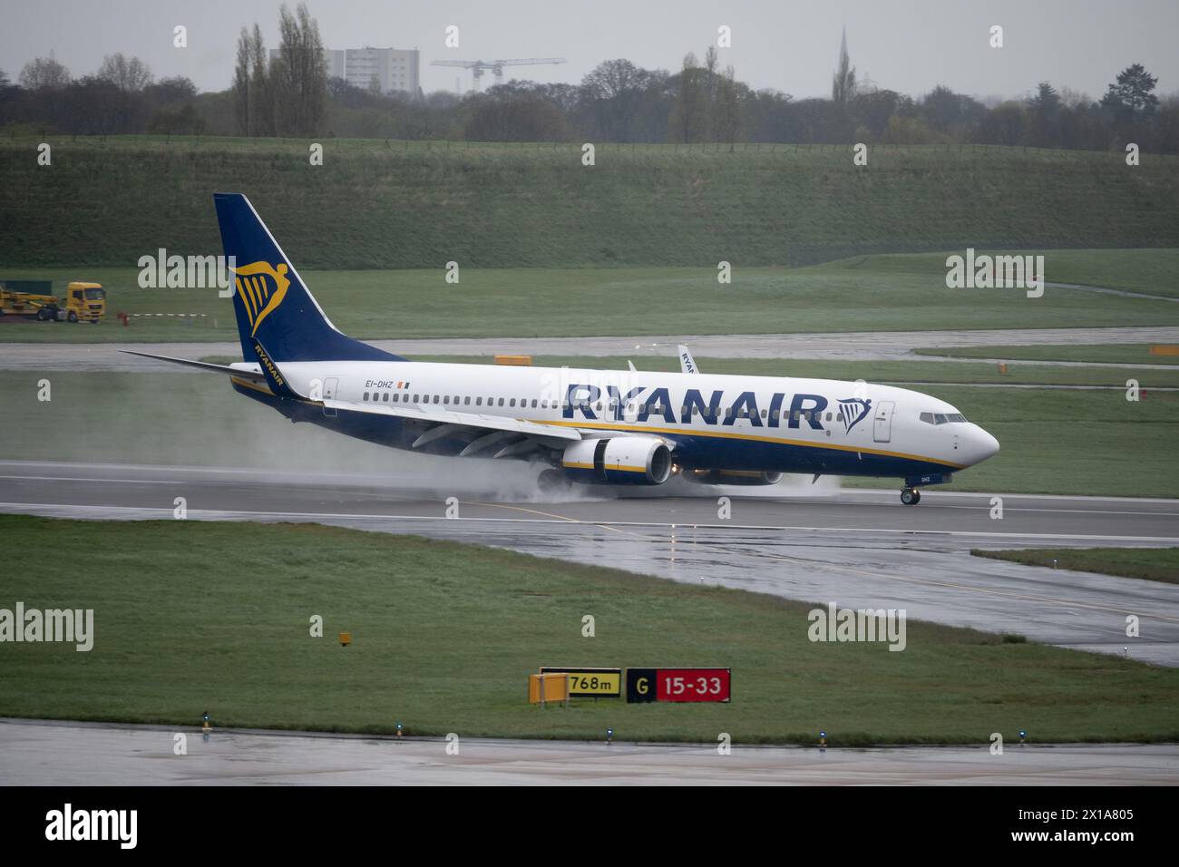 Ryanair Boeing 737-8AS landing in wet weather at Birmingham Airport, UK ...