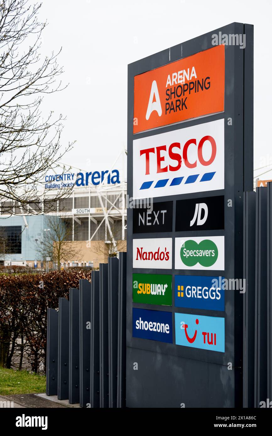 Arena shopping park hi-res stock photography and images - Alamy