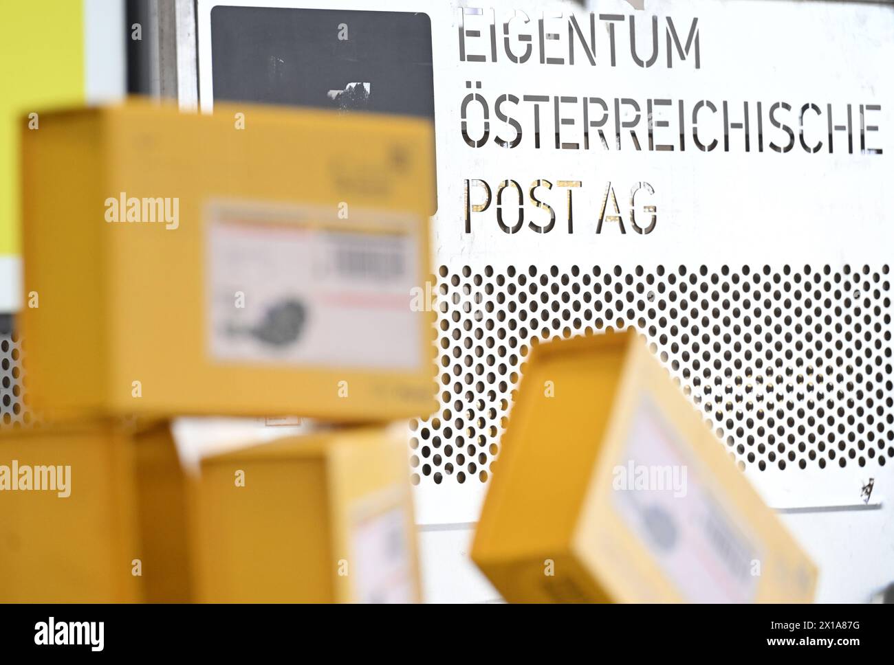 Opening of the new Post AG parcel logistics centre in Vienna-Inzersdorf ...