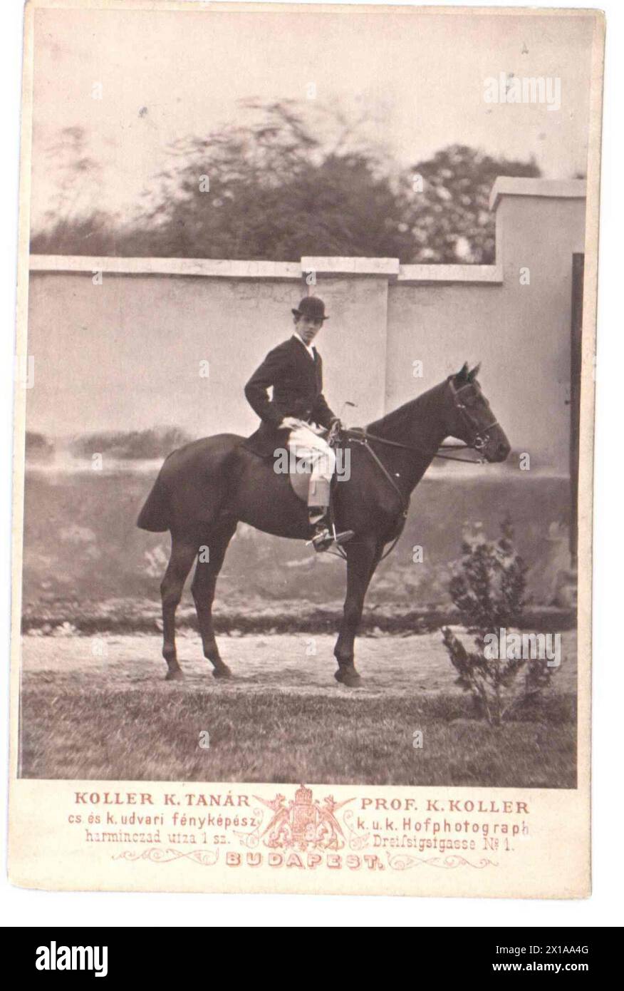 Rudolph, crown prince of Austria, Rudolph of pommel horse in the castle ...