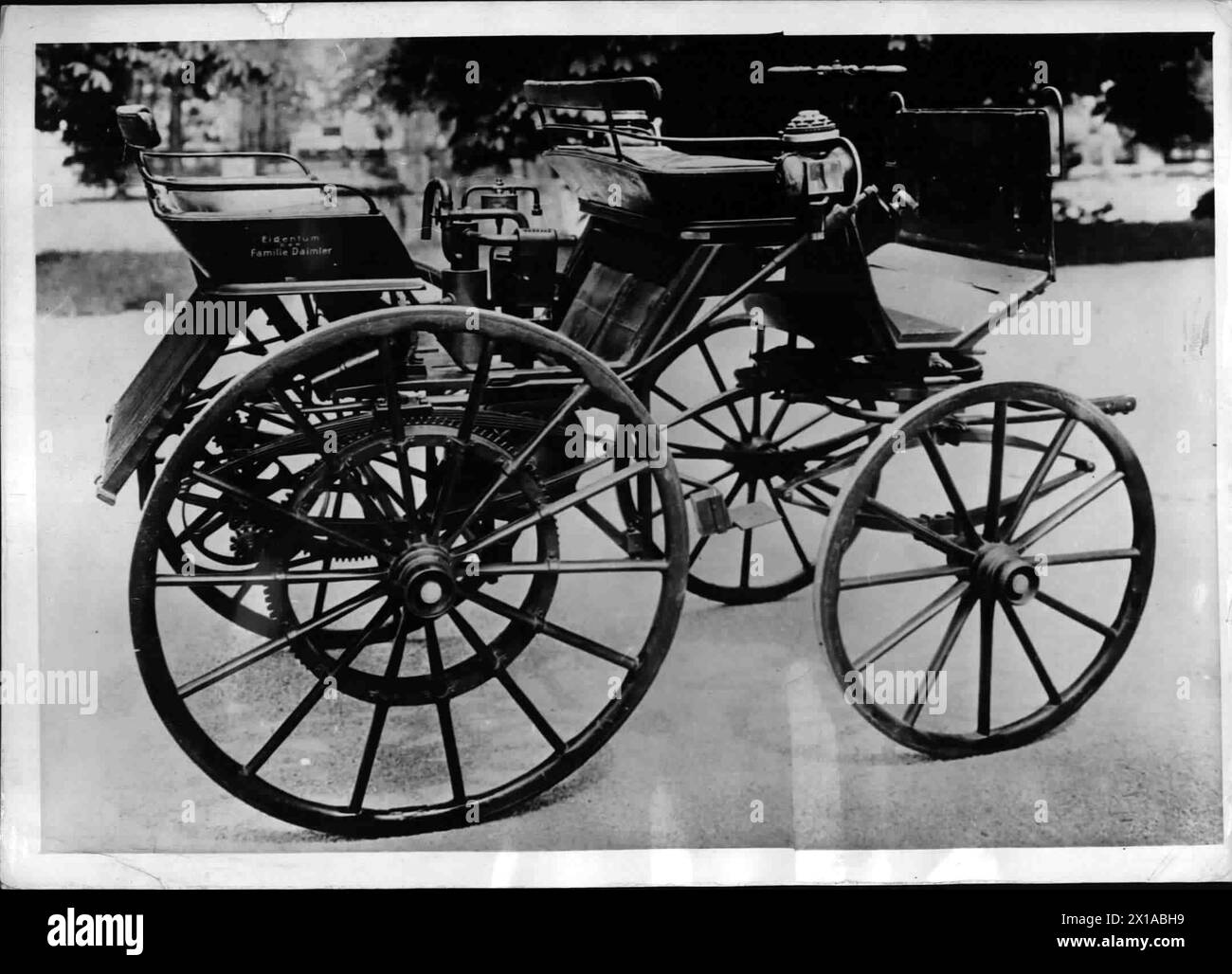 Old Daimler, Gottlieb Daimler first motor vehicle from the 1886, 1886 ...