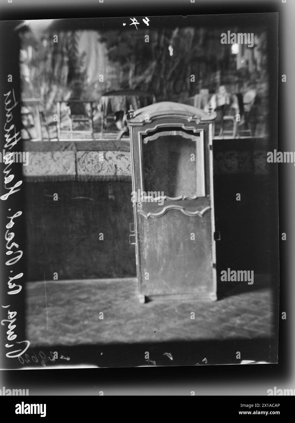 Palazzo Piccolomini in Pienza, interior view: theatre stage in the ...