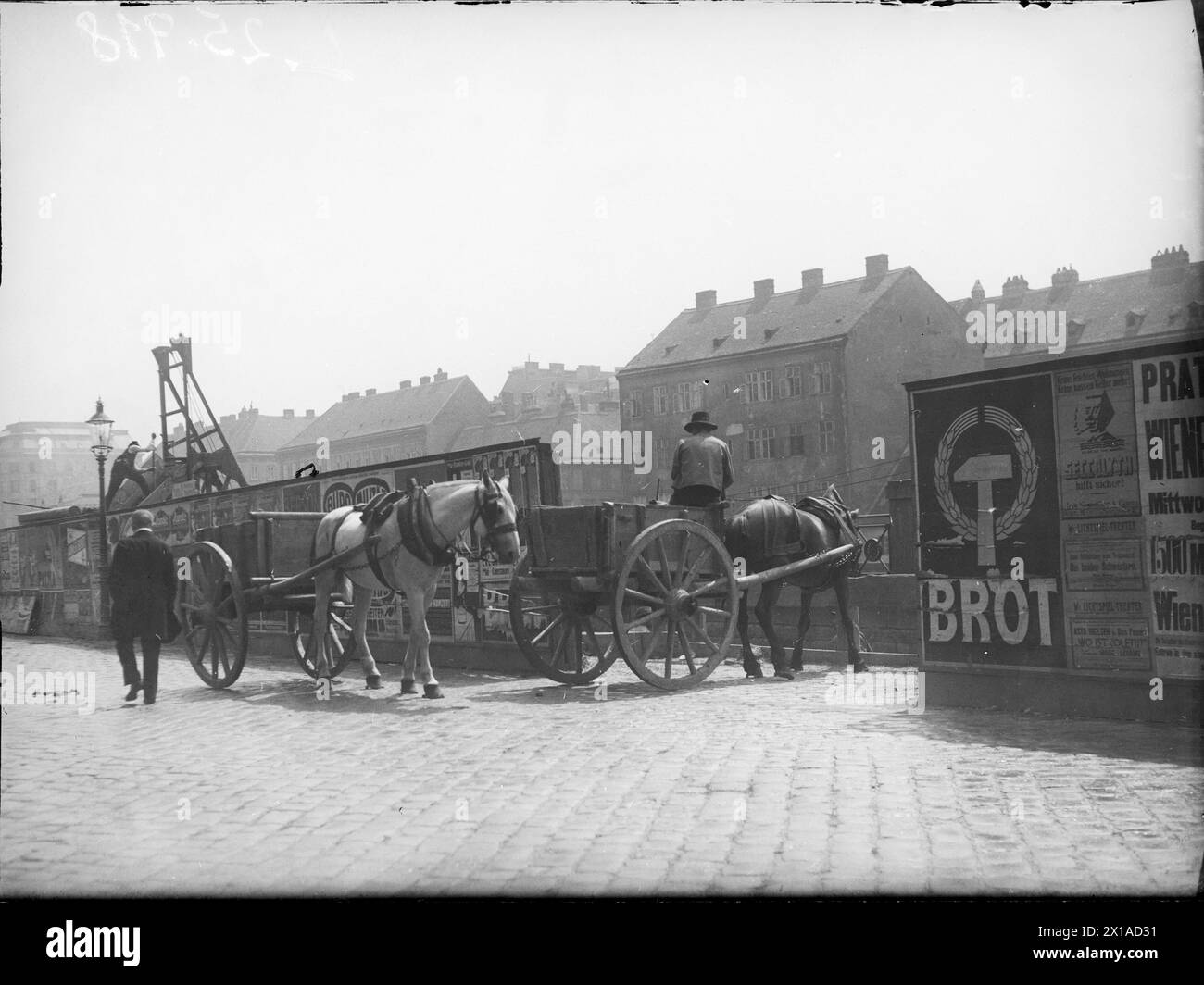 Vienna, Wienfluss regulation, two-wheeled wheel barrow (cab) to the ...