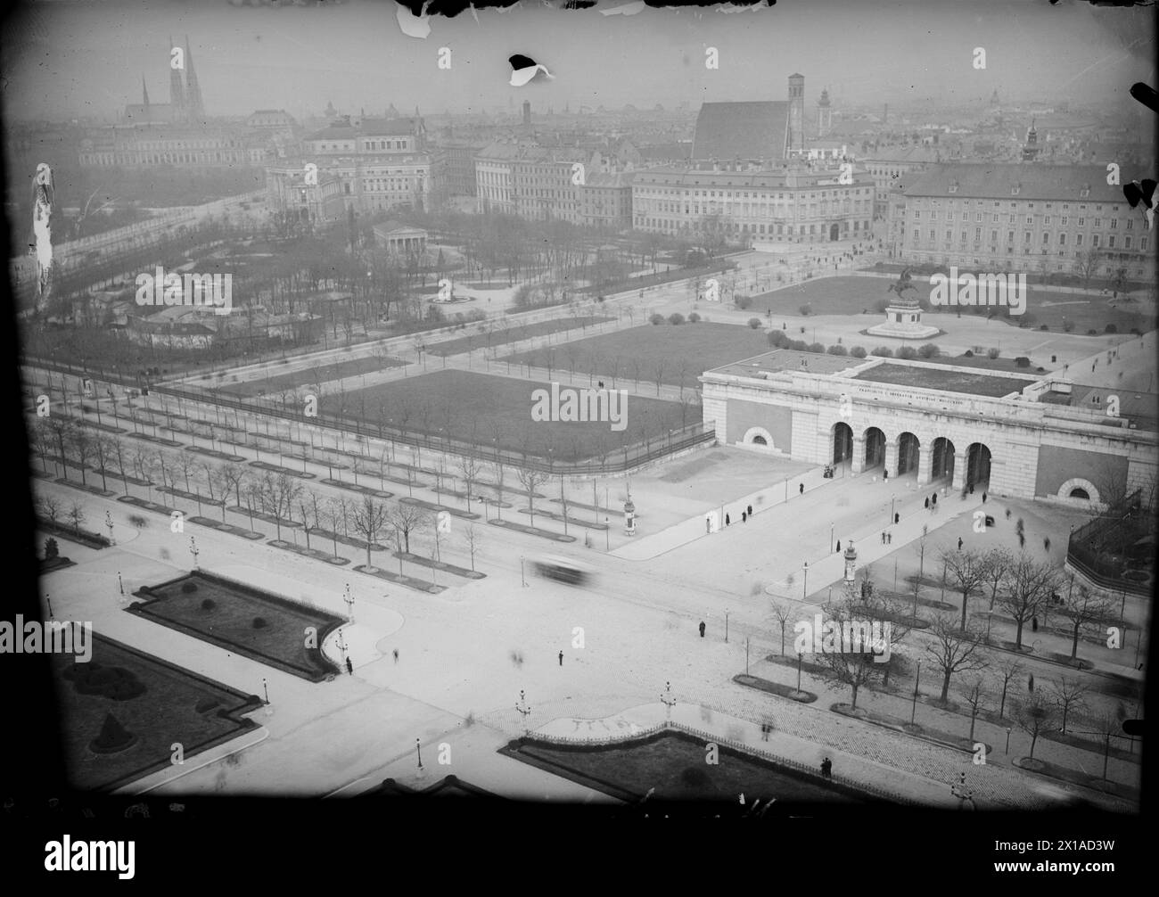 Museum across Black and White Stock Photos & Images - Alamy
