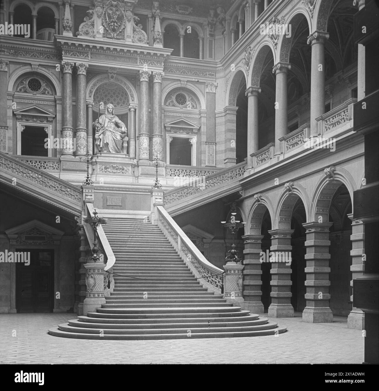 Vienna 1, law courts, central hall: perspective towards the flight of ...