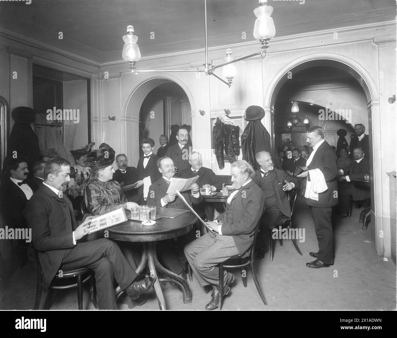 Vienna 6, grain market 1/Linke Wienzeile 2, cafe Dobner. interior view ...