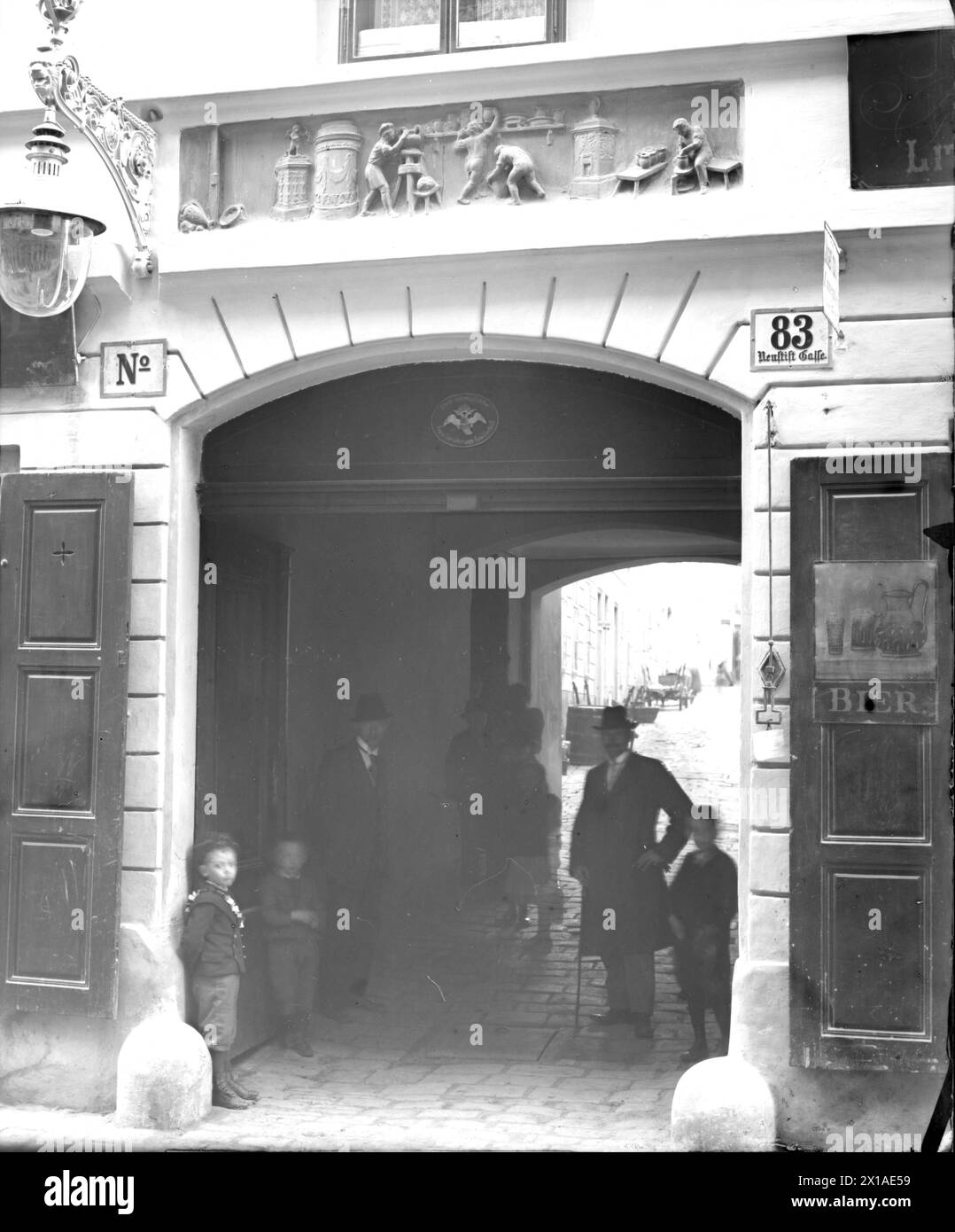 Vienna 7, Neustiftgasse (Neustift Alley) 83, open gate with amoretti ...