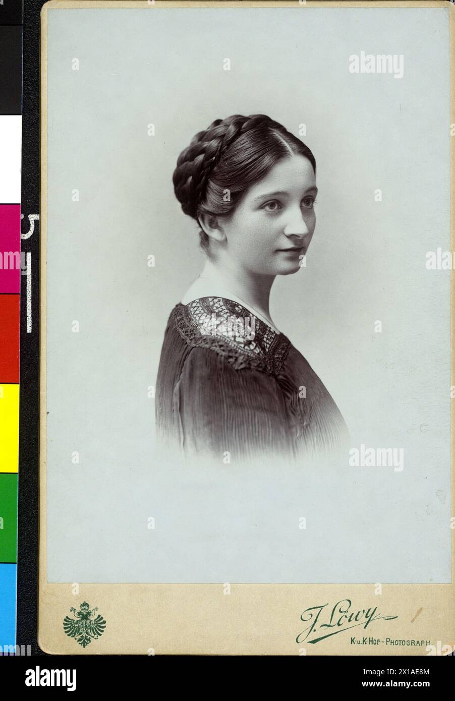 picture Olga Schnitzler (1882-1970), portrait photo of Olga Schnitzler ...