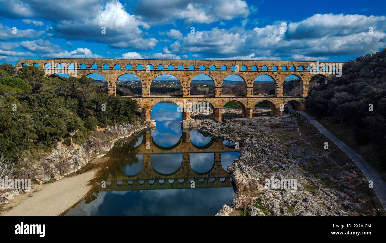An elevated view of the Roman aqueduct, Pont du Gard, in Provence ...