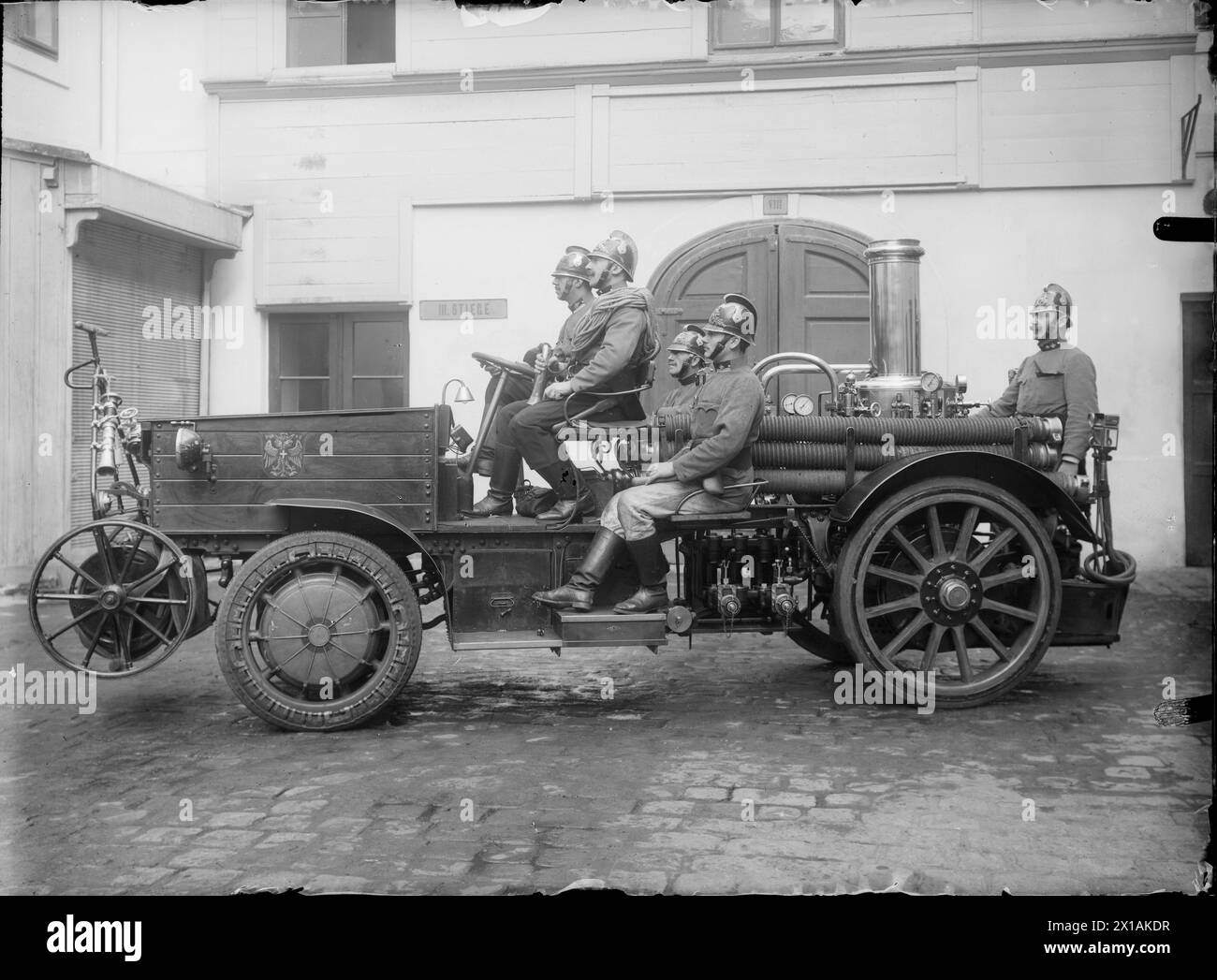 Vienna, crew car, steam fire engine, 1920 - 19200101 PD14256 ...