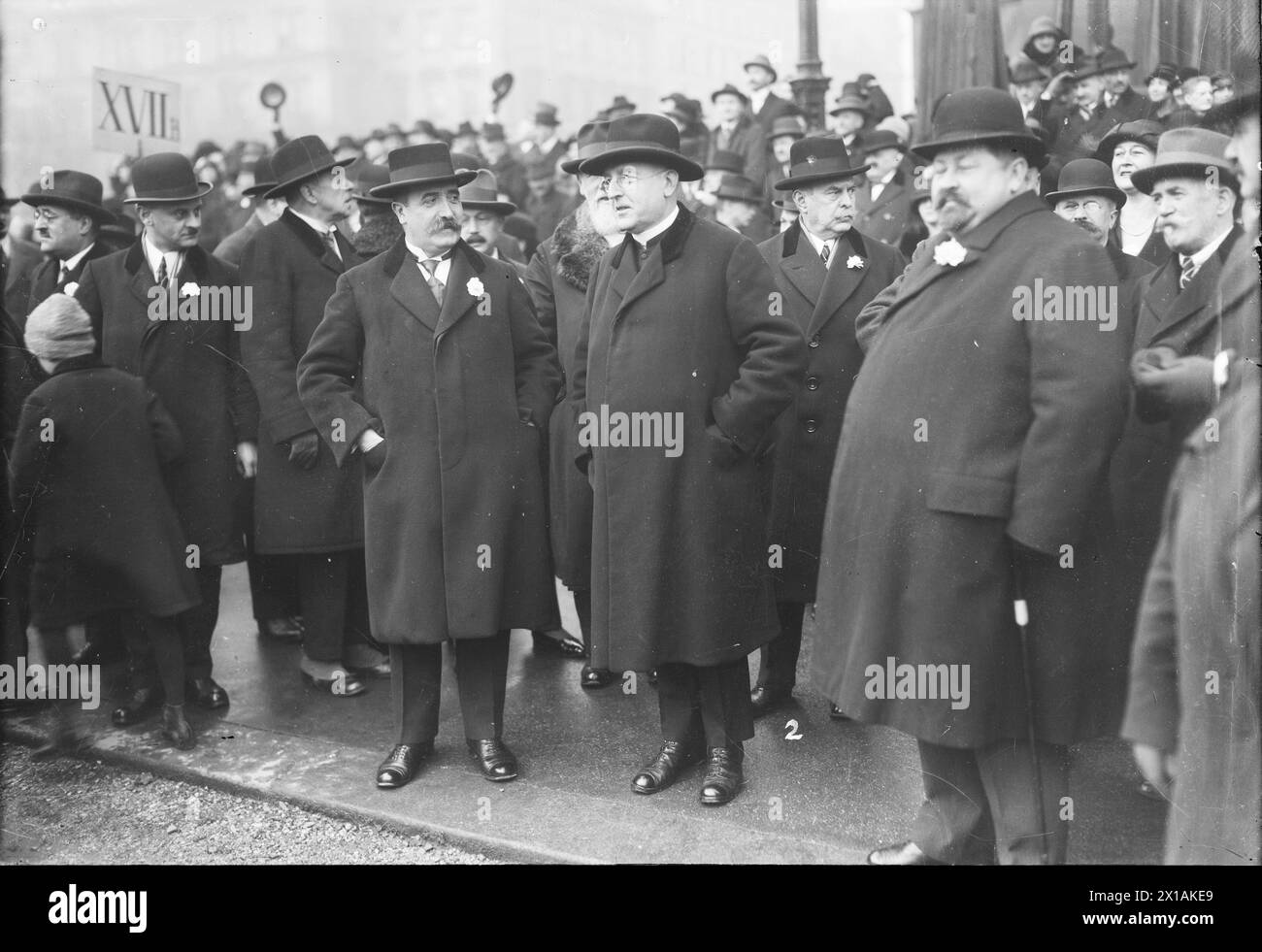 Parade on the Viennese Ringstrasse, Ignatius Seipel, Leopold Kunschak ...