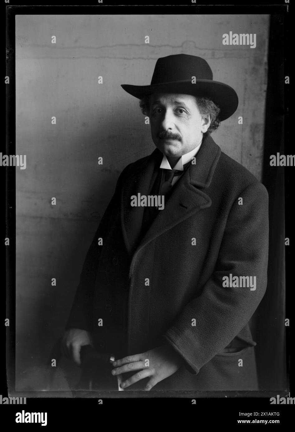 Picture Albert Einstein 1879 1955 Albert Einstein In Hat And Jacket
